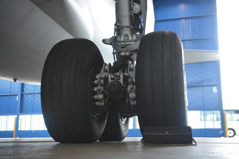 Airbus unveils hydrogen powered zero emission airplane | Continental ...