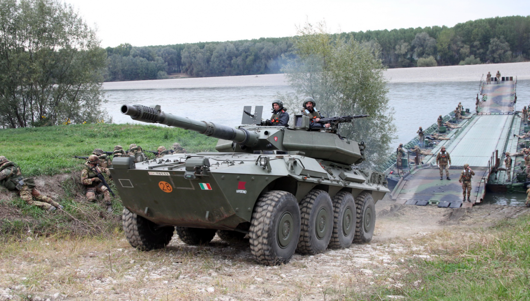 Italy’s Centauro II – lightest and only wheeled 120mm tank in the world ...