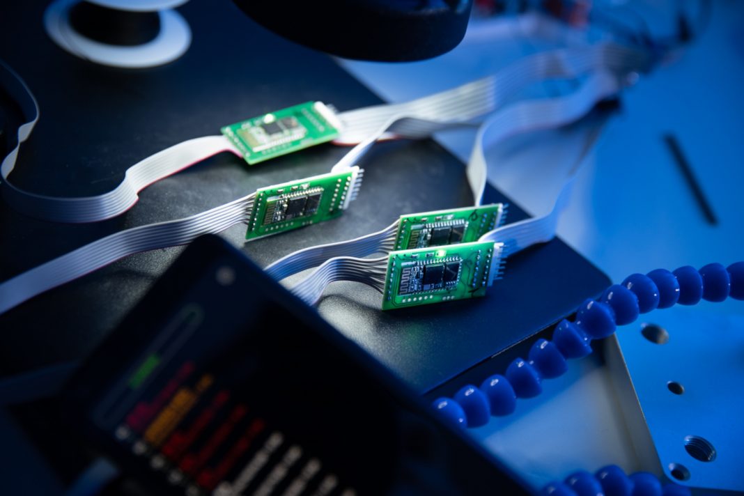 THeMIS Robot by Milrem Robotics: Versatile UGV with Hybrid Propulsion ...